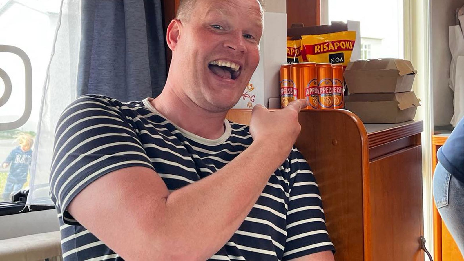 Bragi Valdimar býr í Baggalútshöllinni á Flateyri - Útvarp - Vísir