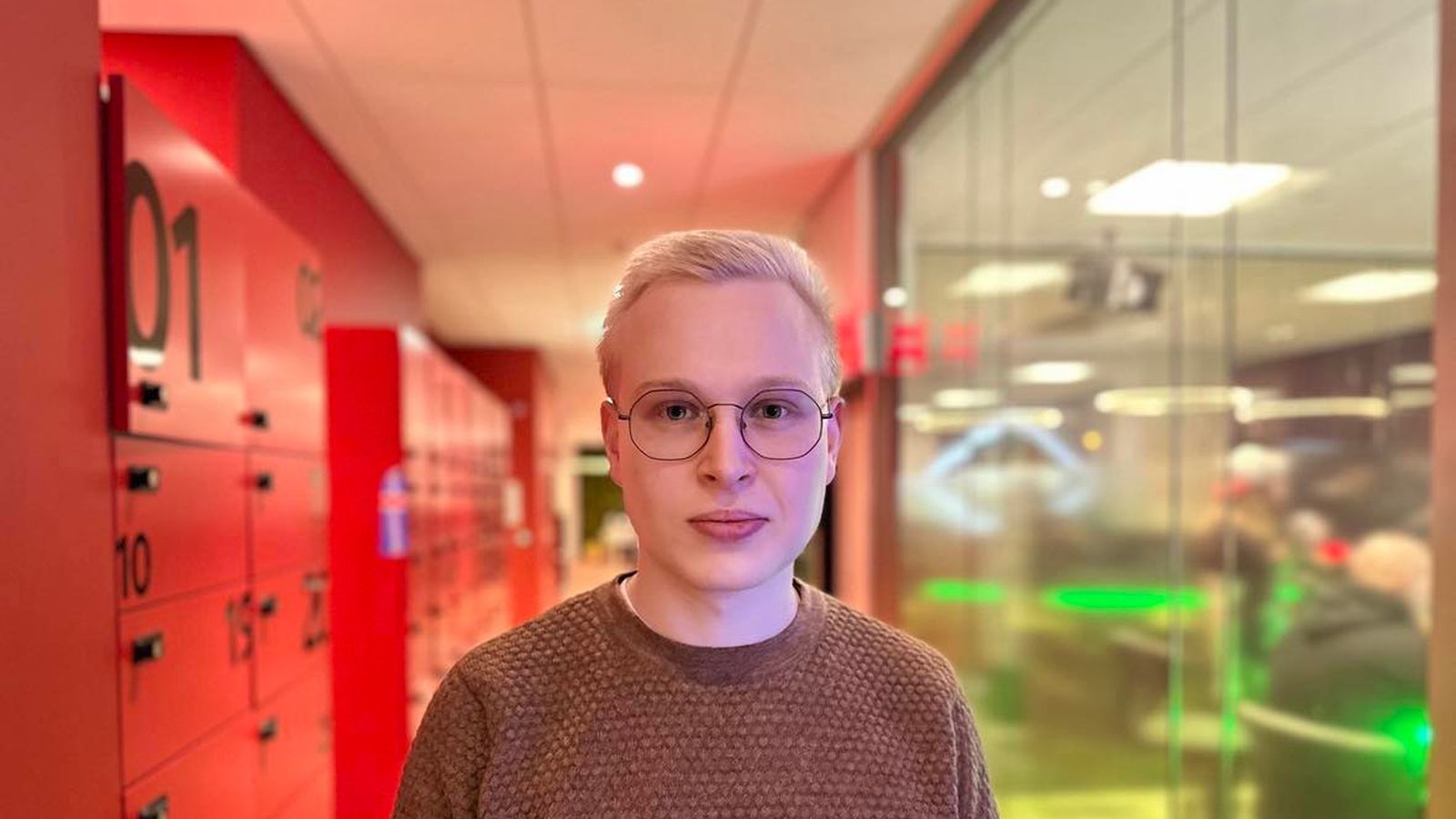 Gifti sig ungur og segir marga hafa spurt hvers vegna - Útvarp - Vísir