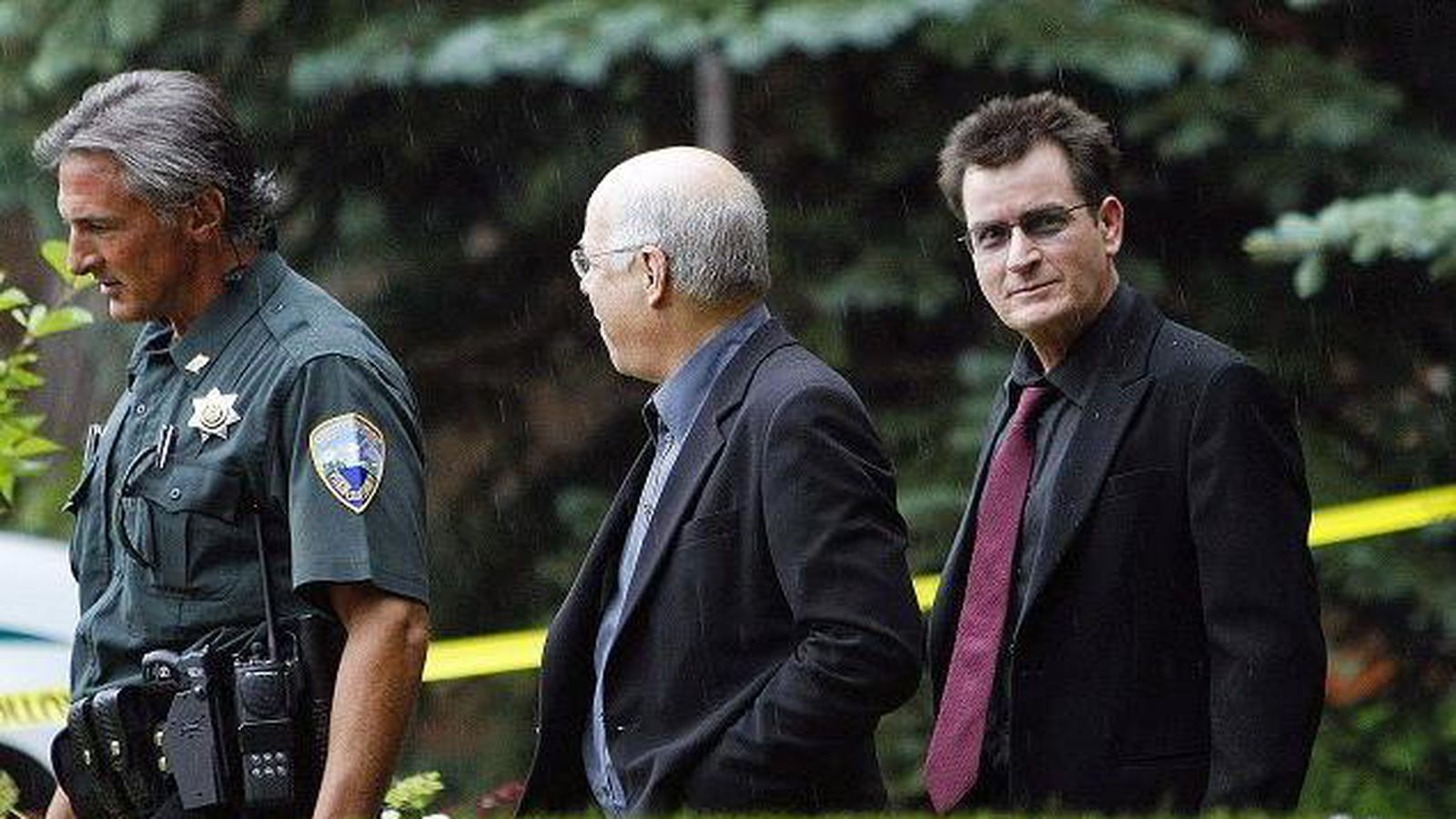 Laugardagskaffið: Er Charlie Sheen á leiðinni í gröfina? - Útvarp - Vísir