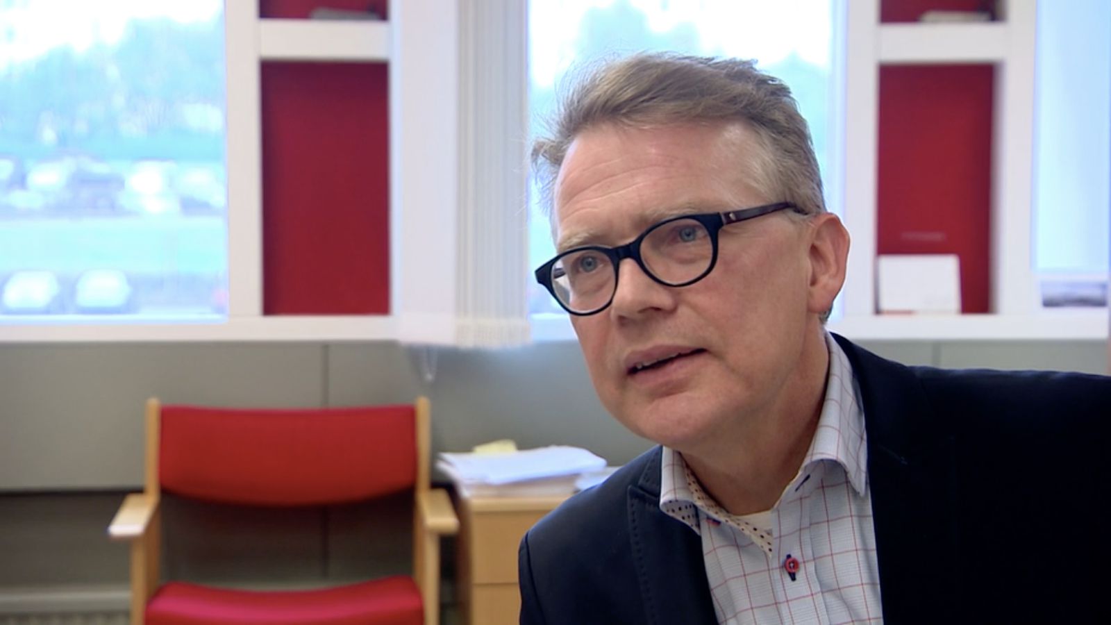 Ísland í dag - Magnús Karl Magnússon ræðir um verkjalyf - Sjónvarp - Vísir