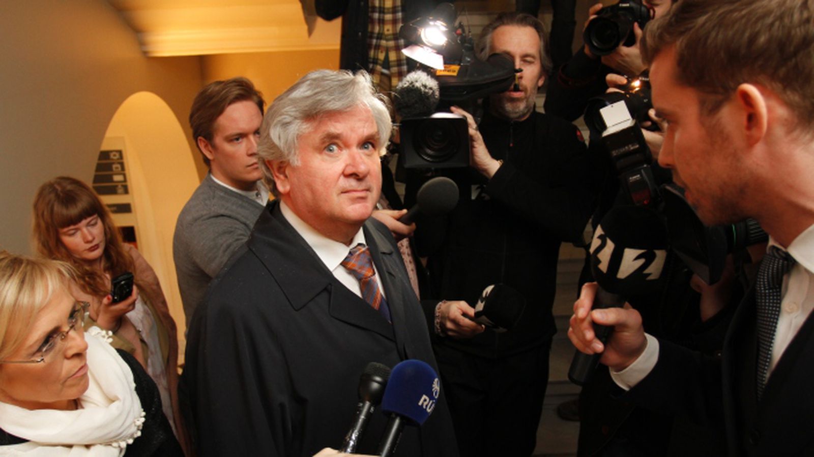 Landsdómur - Davíð Oddsson mætir í hús - Sjónvarp - Vísir