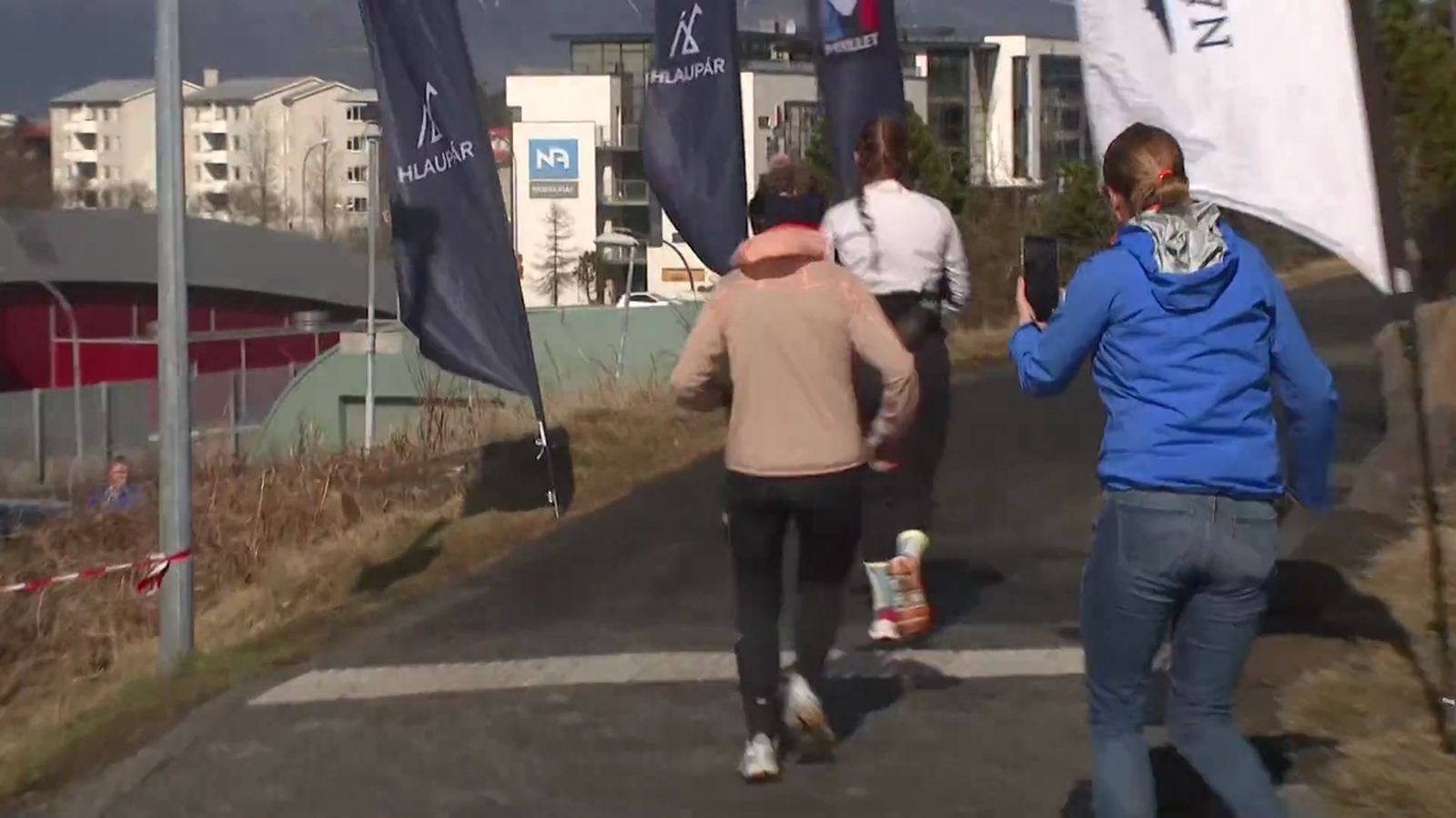 Elísa og Mari farnar í hring 56 - Sjónvarp - Vísir