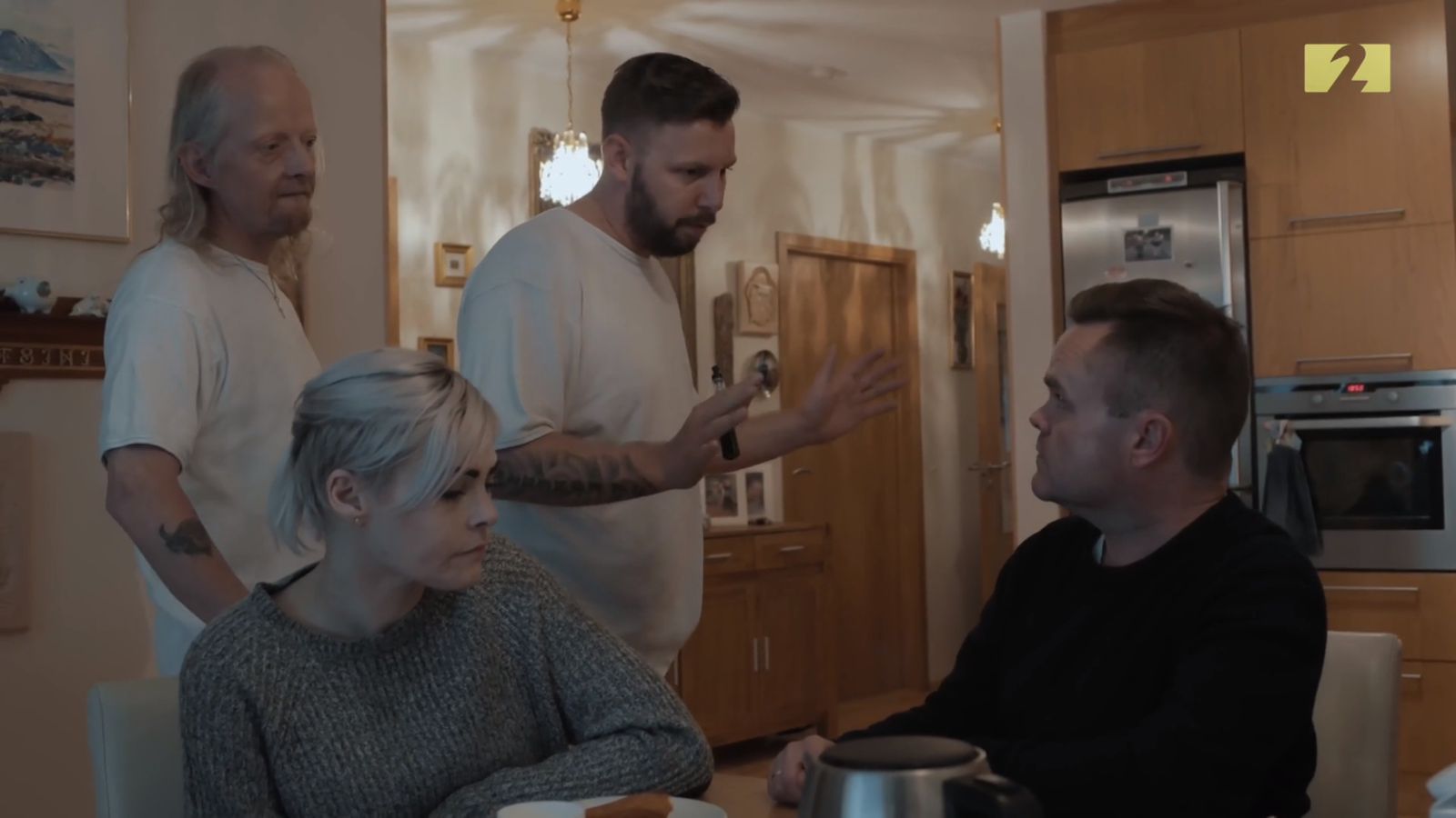 Steindi setti Pétur Jóhann í þrönga stöðu og nánast neyddi hann í ...