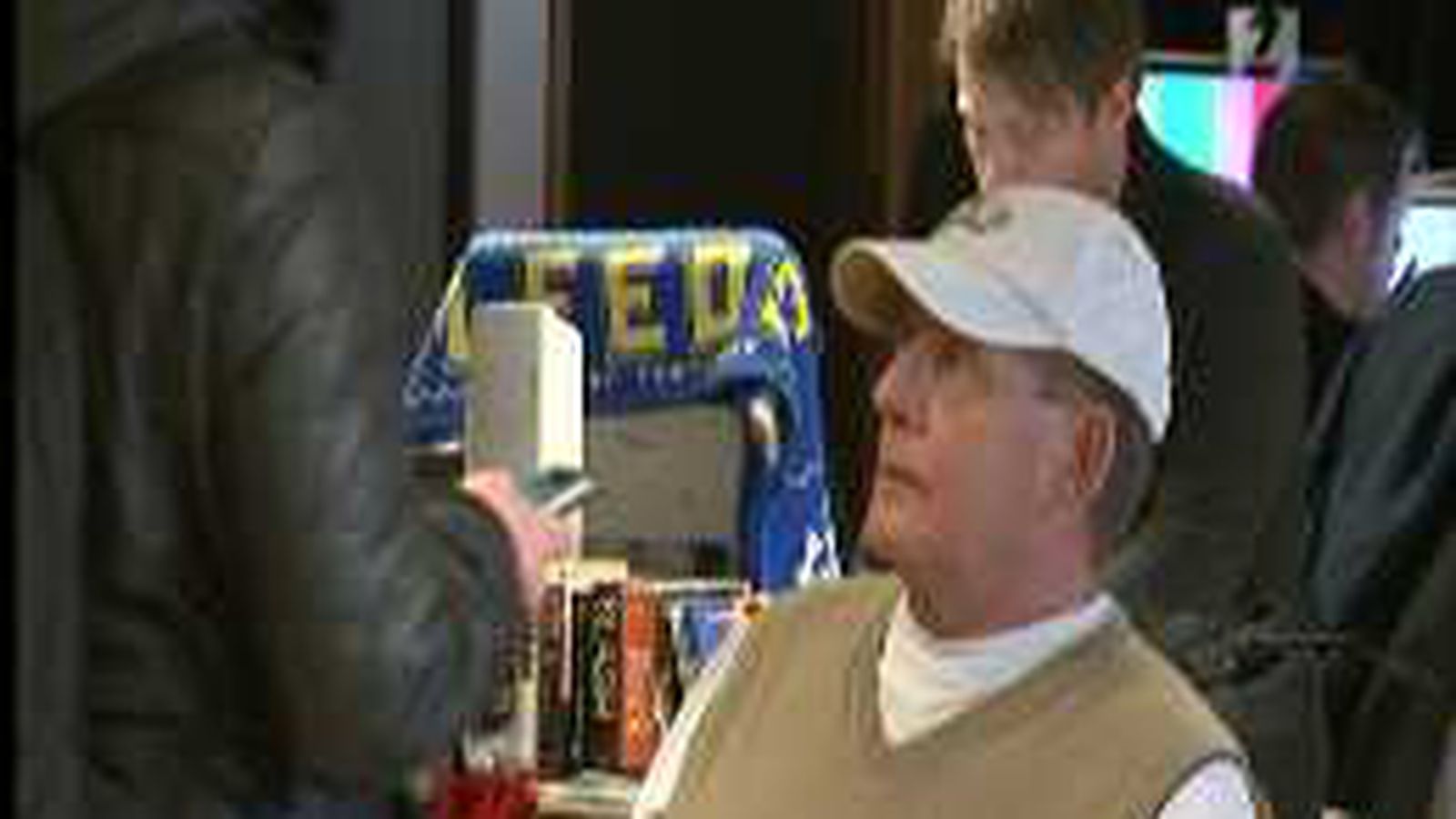 Auddi & Sveppi - Hemmi Gunn í falinni myndavél - Sjónvarp - Vísir