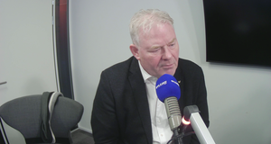 Lit­a­veisl­a á morg­un­himn­in­um yfir Akur­eyr­i - Vísir