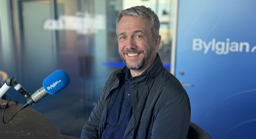 Útsýnispallur yfir vindmyllugarð brátt opnaður - Útvarp - Vísir