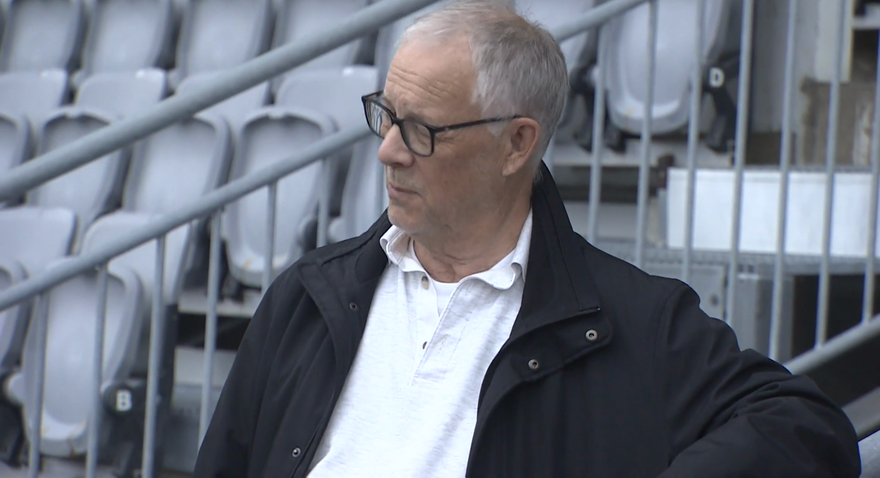 Myndi hugsa sig tvisvar um ef símtal bærist frá Íslandi - Sjónvarp - Vísir